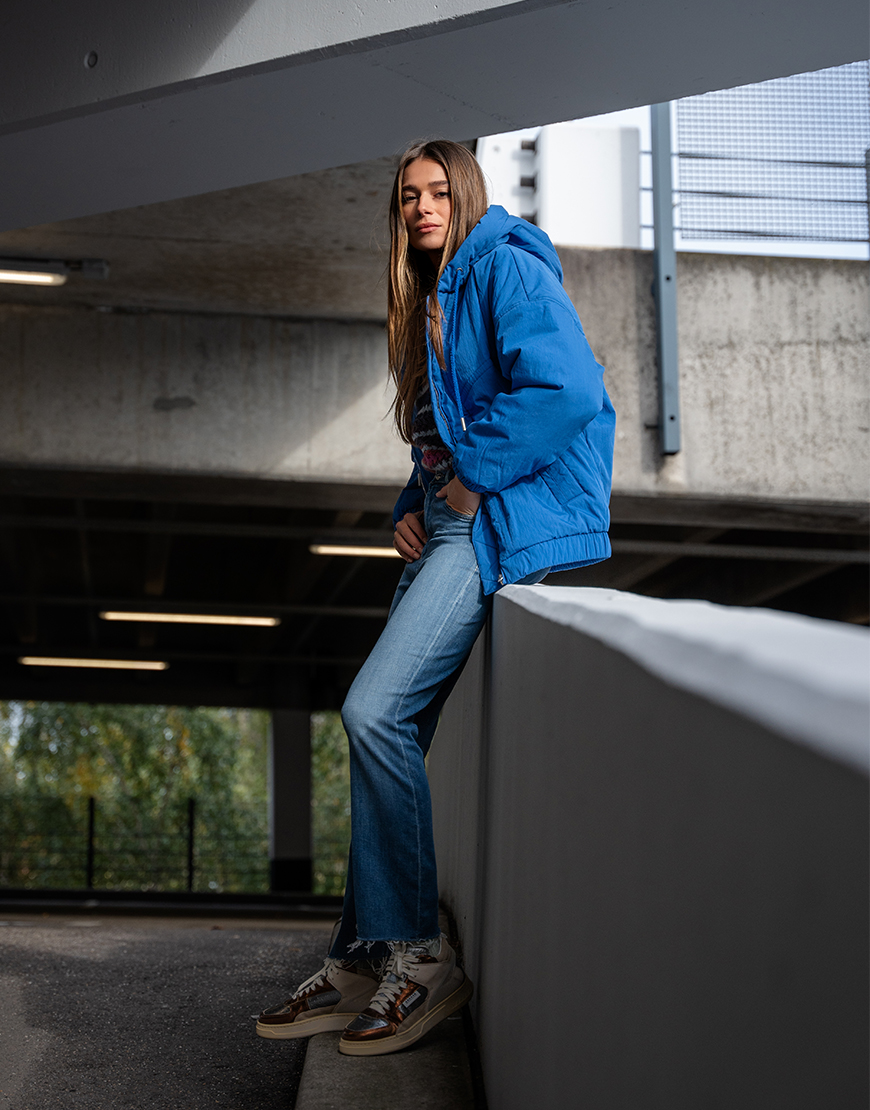 Ba&sh Bokano dons jack blue electrique | Style secrets