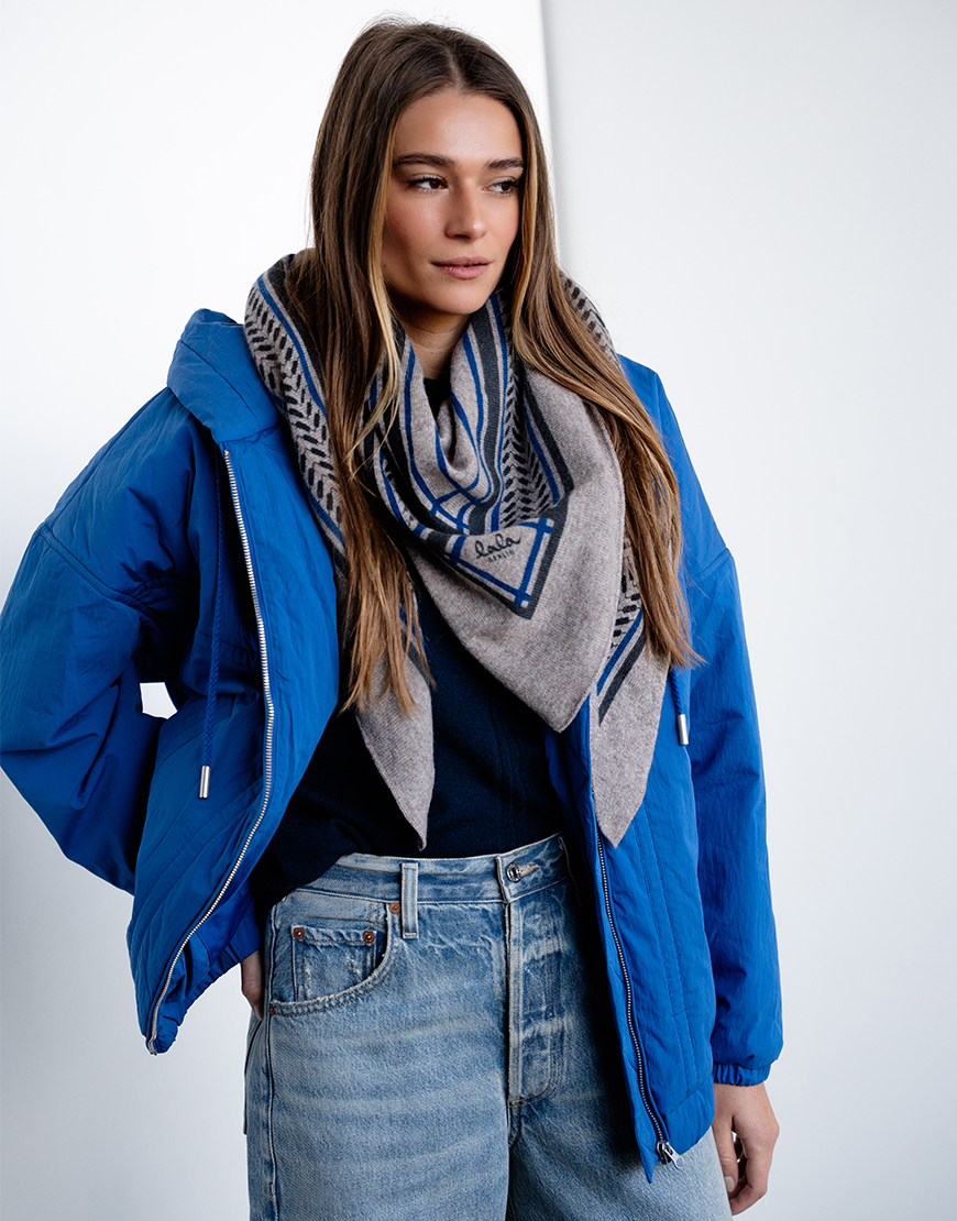 Ba&sh Bokano dons jack blue electrique | Style secrets