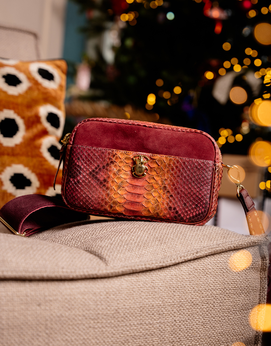 Claris Virot Lily python tas bordeaux rose | De nieuwste style secrets